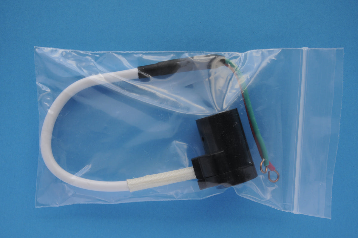 Light Lamp Socket For Singer Featherweight 221 – S and P Sewing Supplies